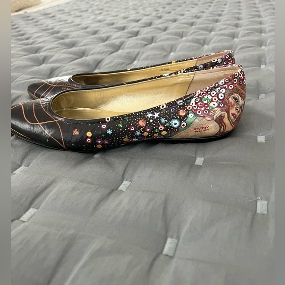 ICON | Shoes | Icon Jcon Jeon Klimt Vintage Art Painting Slip In Shoes ...